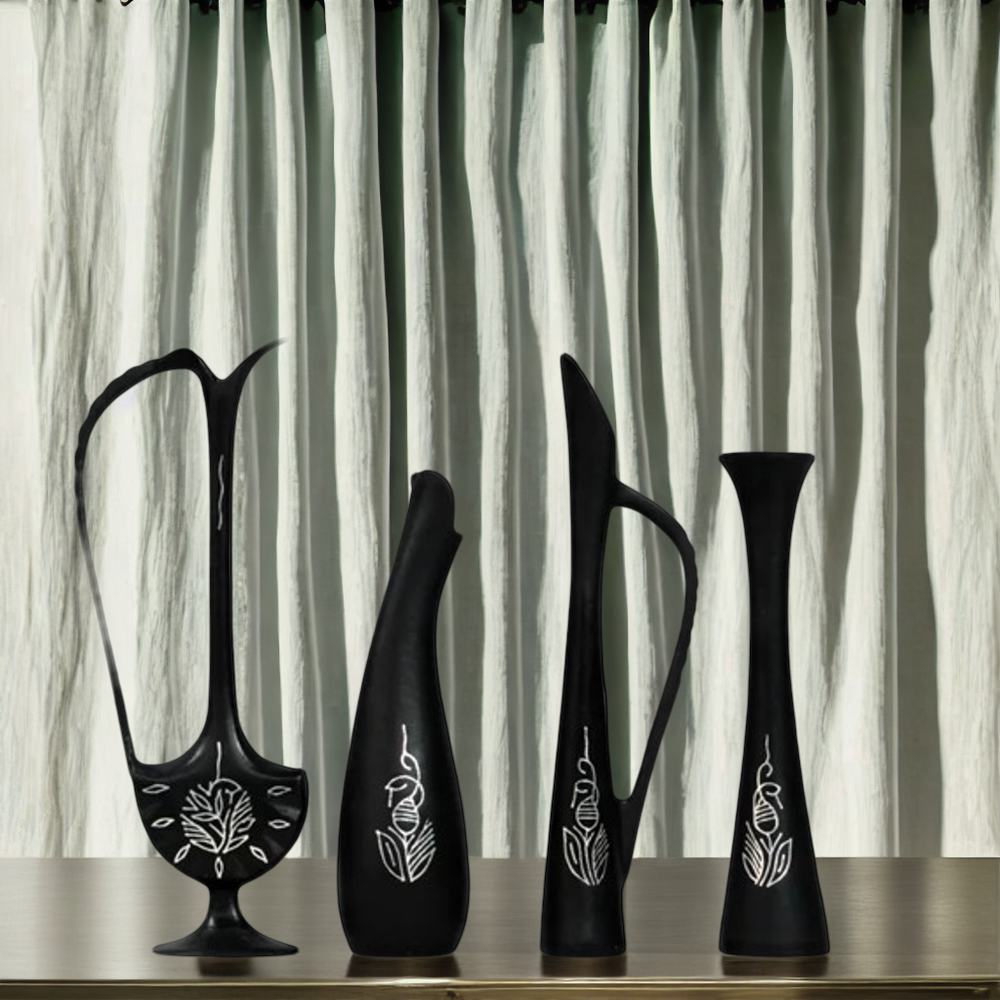DECORATIVE VASES – BIDRI