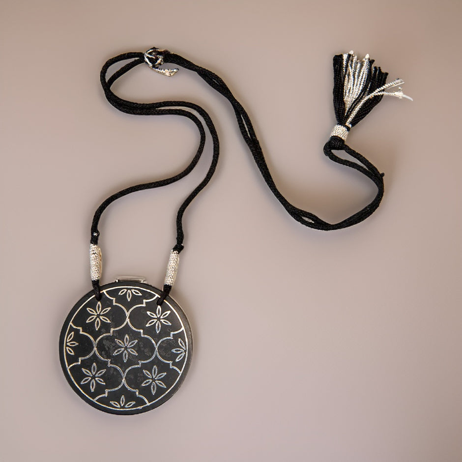 Unique Bidri Art Jewellery: A Guide to Owning Statement Pieces – BIDRI