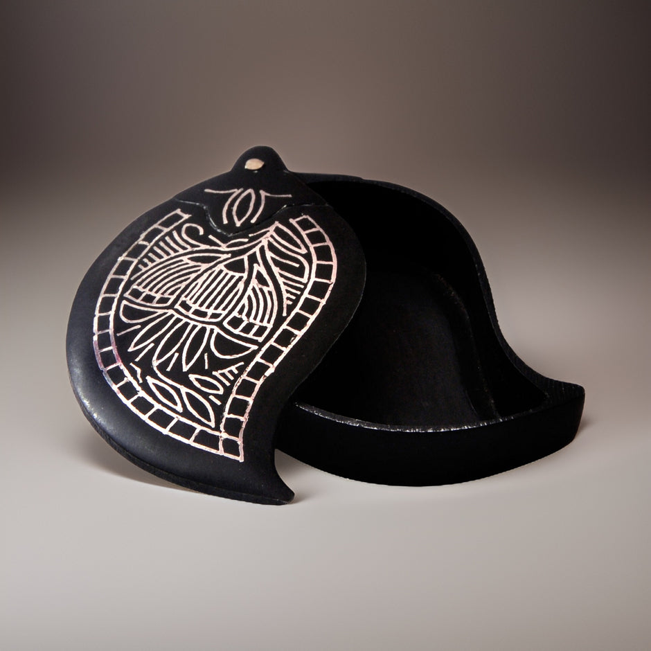 Art Caskets and Bidri Work: A Fusion of Tradition and Elegance – BIDRI